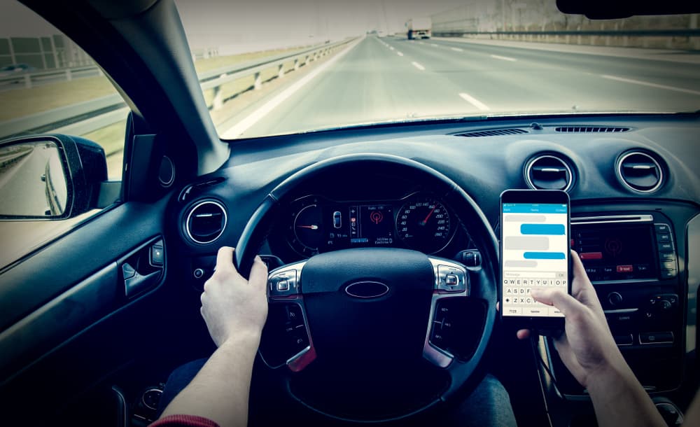 Types of Distracted Driving | Varner Faddis Elite Legal